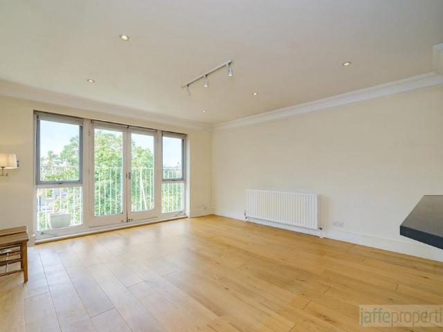 West End Lane, London, NW6 2 bed apartment to rent £2,400 pcm £554 pw
