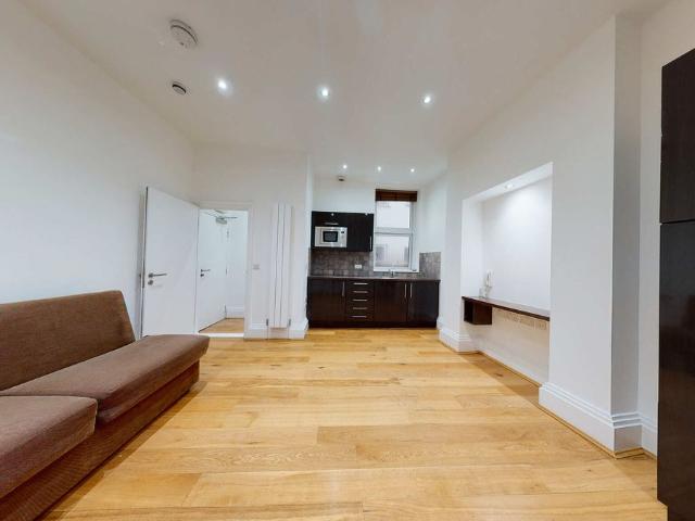 West End Lane, London NW6, Studio to rent, £1,250 pcm | PrimeLocation