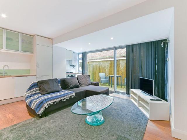 West End Lane, London NW6, Studio to rent, £1,775 pcm | PrimeLocation