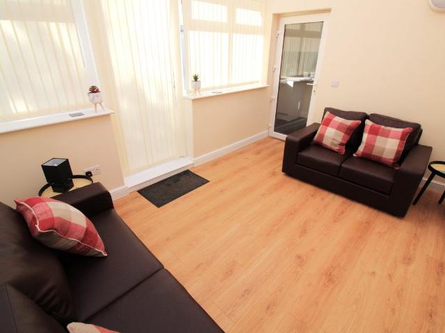 West End Lane, Rossington DN11, Rossington, Room to rent, £563 pcm | PrimeLocation