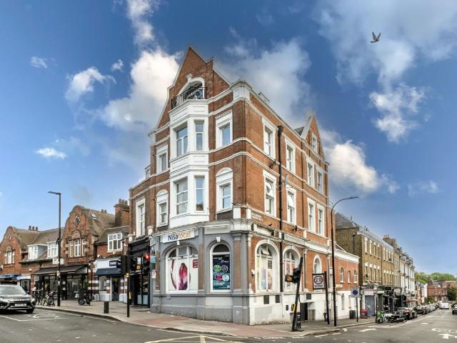 West End Lane, West Hampstead NW6, 2 bed flat to rent, £2,200 pcm | PrimeLocation