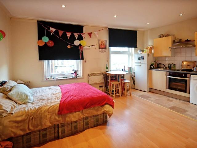 West End Lane, West Hampstead NW6, Studio to rent, £1,400 pcm | PrimeLocation
