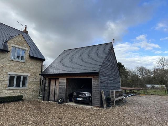 West End, Launton OX26, Studio to rent, £800 pcm | PrimeLocation