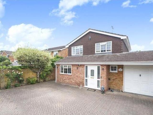 West End, Orchard Close, Woking, 4 Bedroom Detached