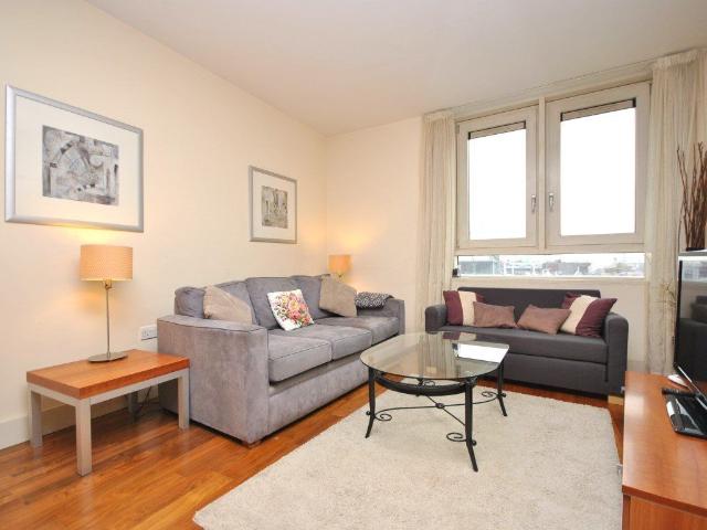 West End Quay, Paddington W2, 1 bed flat to rent, £2,448 pcm | PrimeLocation