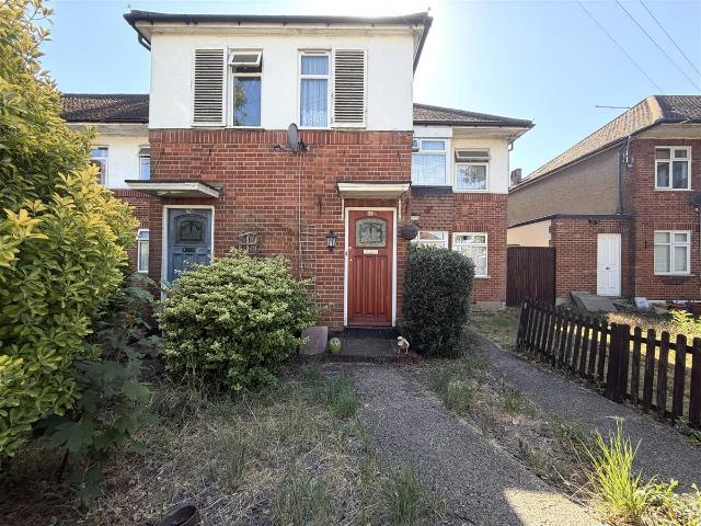 West End Road, Ruislip HA4, 2 bed flat to rent, £1,600 pcm | PrimeLocation