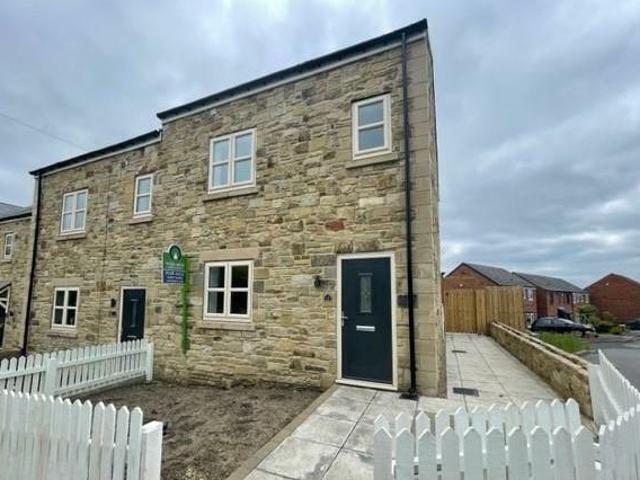 West Farm Drive, Chopwell, 4 Bedroom Semi detached