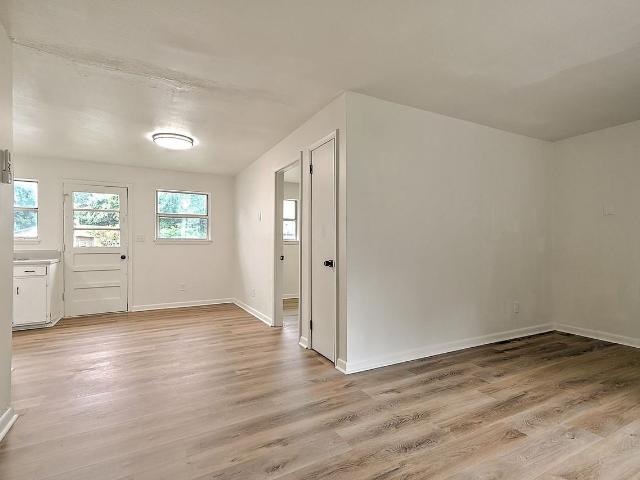 West G. St 718 2 Bedroom Apartment for Rent at 718 W G St, Elizabethton, TN 37643