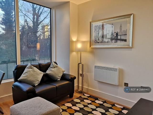 West Gate, London, W5 Studio to rent £1,450 pcm £335 pw