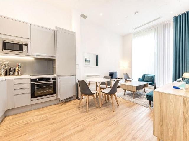 West Gate, London W5 1 bed flat to rent £1,750 pcm £404 pw
