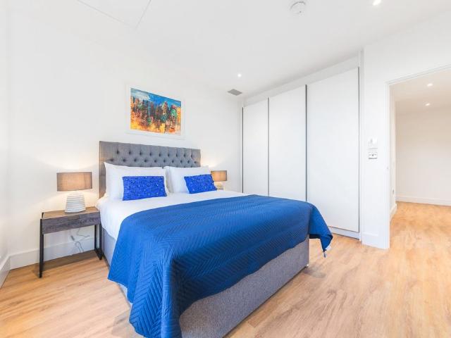 West Gate, London, W5