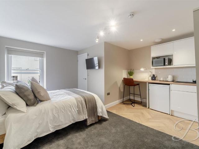 West Gate, Mansfield NG18, Room to rent, £950 pcm | PrimeLocation