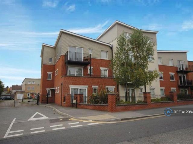 West Gate Mews, Watford, WD18 2 bed flat to rent £1,825 pcm £421 pw
