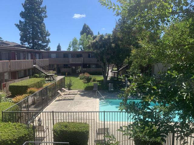 West Glen Apartments Studio Apartment for Rent at 2265 South Bascom Avenue, Campbell, CA 95008 Union