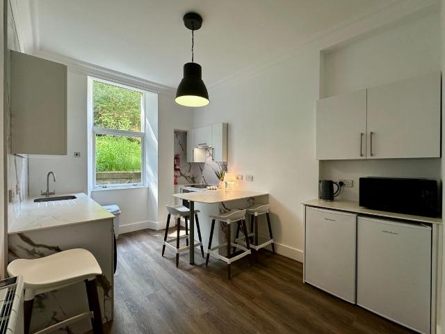 West Graham Street, City Centre, Glasgow G4, 2 bed flat to rent, £1,600 pcm | PrimeLocation