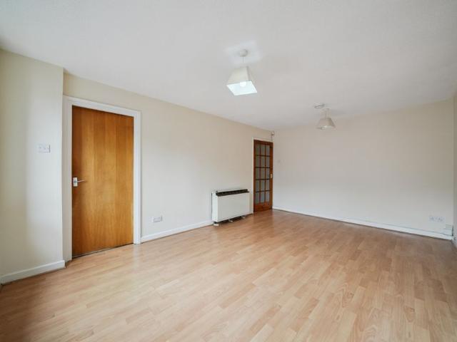 West Graham Street Flat 6 6