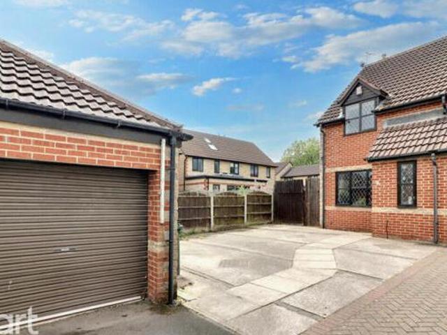 West Green Drive, Kirk Sandall, 2 Bedroom Semi detached