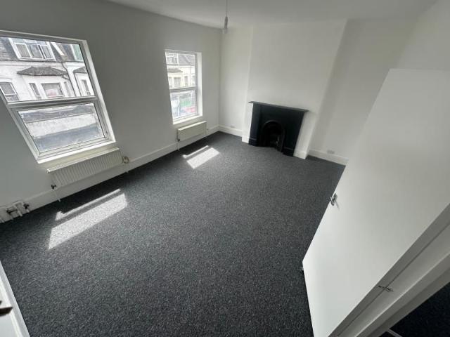 West Green Road, Tottenham N15, 1 bed flat to rent, £1,400 pcm | PrimeLocation