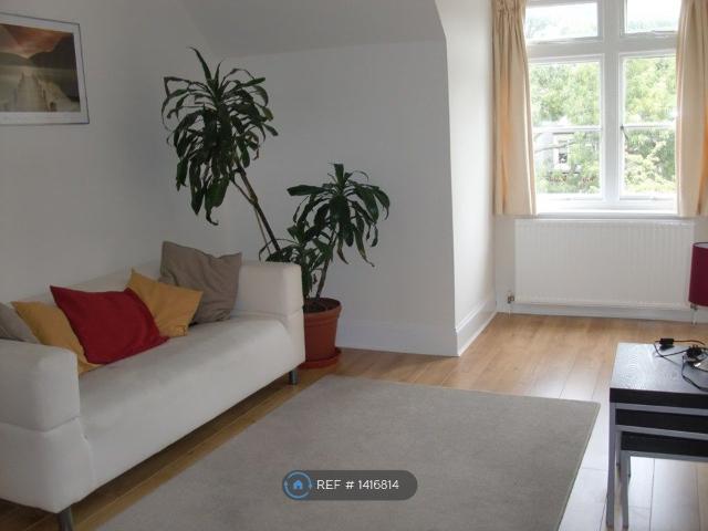 West Hampstead London, London NW6, 2 bed flat to rent, £2,500 pcm | PrimeLocation