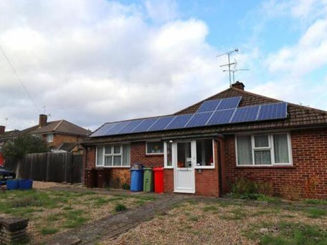 West Heath Road, Farnborough, 2 Bedroom Bungalow