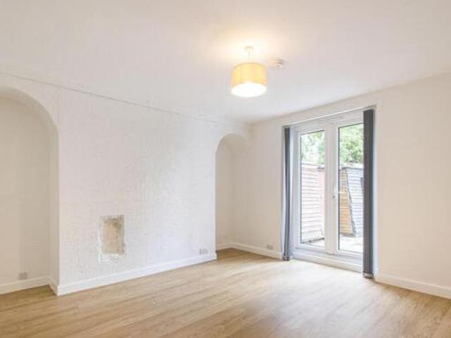 West Heath Road, London, 2 Bedroom Apartment