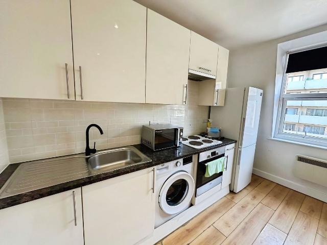 West Hendon Broadway, London NW9, 1 bed flat to rent, £1,400 pcm | PrimeLocation
