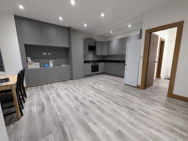 West Hendon Broadway, London NW9, 2 bed flat to rent, £2,000 pcm | PrimeLocation