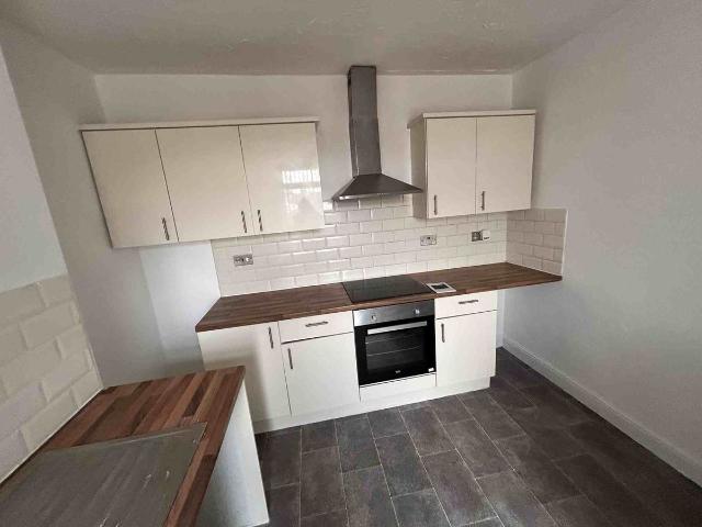 West Hill Drive, Mansfield NG18, 2 bed flat to rent, £595 pcm | PrimeLocation
