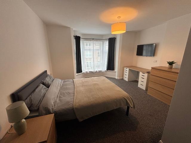 West Hill Drive, Mansfield NG18, Room to rent, £600 pcm | PrimeLocation