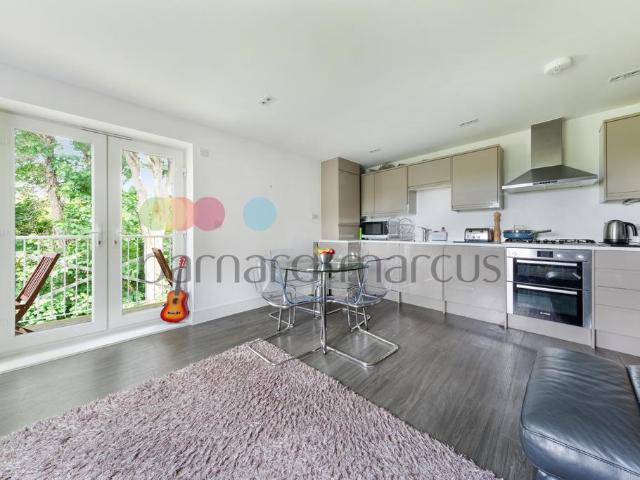 West Hill, SOUTH CROYDON 2 bed apartment to rent £1,600 pcm £369 pw