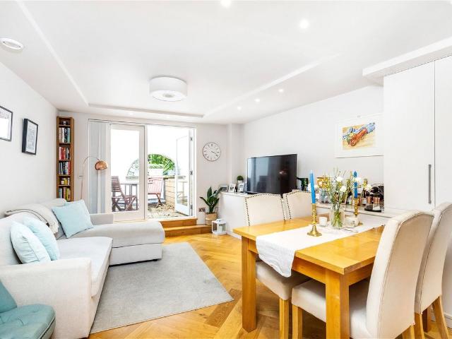 West Hill, Putney, London SW15, 1 bed flat to rent, £2,250 pcm | PrimeLocation