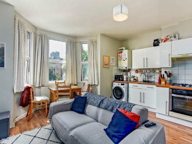 West Hill, Putney, SW18 1RU
