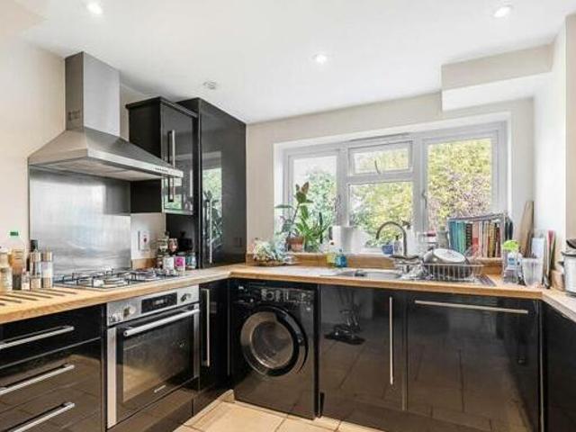 West Hill, Putney, 3 Bedroom Flat