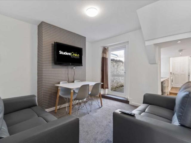 West Hill Road, Plymouth, 4 bedroom, Terraced
