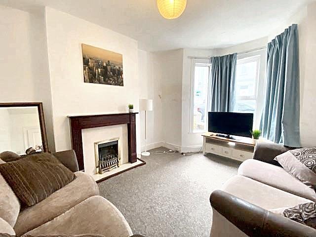 West Hill Road, Plymouth PL4 3 bed house to rent £2,106 pcm £486 pw