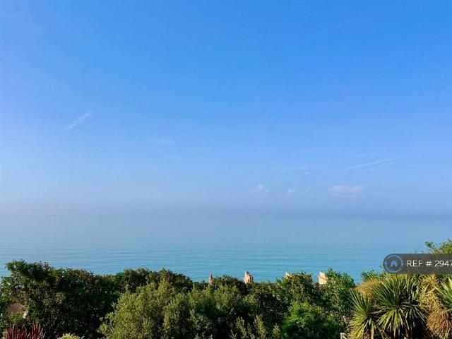 West Hill Road, St Leonards On Sea, TN38 2 bed flat to rent £1,195 pcm £276 pw