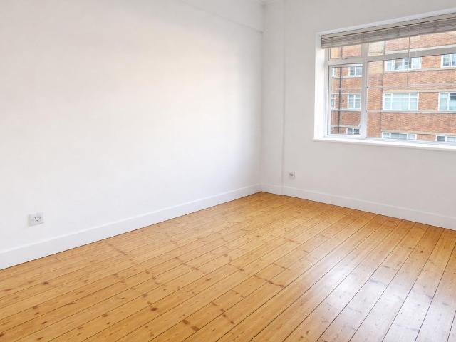 West Kensington Court, Edith Villas, London W14, 3 bed flat to rent, £3,150 pcm | PrimeLocation