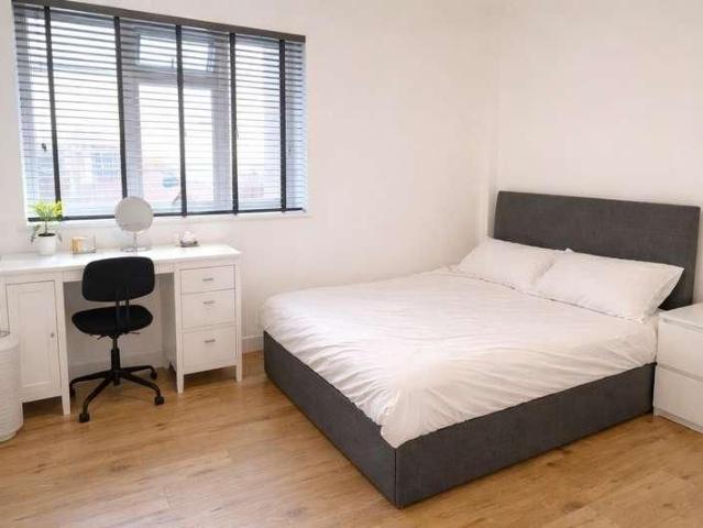 West Kensington Court, Edith Villas, London, W14