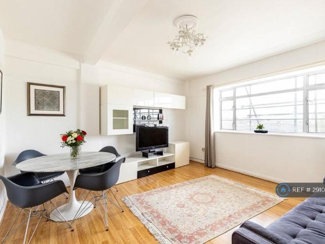 West Kensington Court, London, W14 1 bed flat to rent £2,480 pcm £572 pw