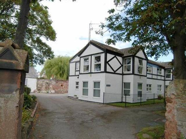 West Kirby, Sandlea Park, Wirral, 2 Bedroom Flat