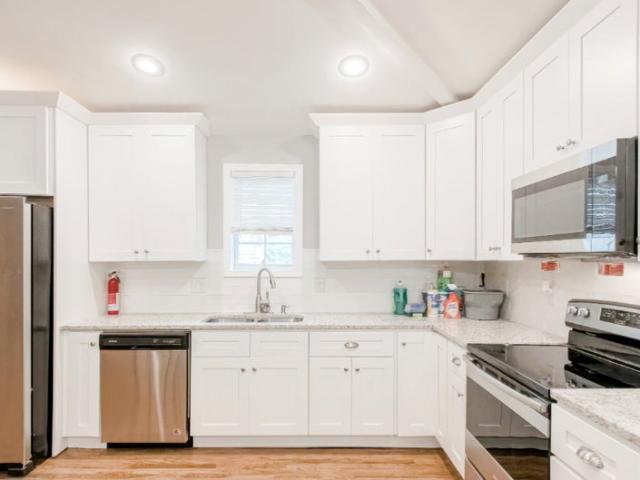 ⭐West Lake Home, a 7 minute walk to bus 58 and 85