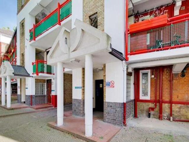 West Lane, Bermondsey, 3 Bedroom Maisonette