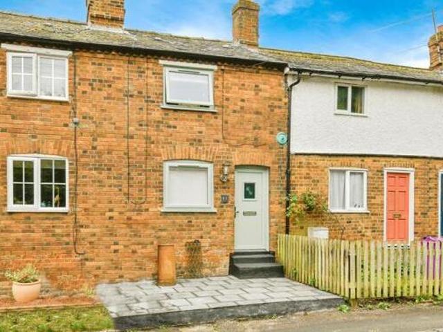 West Lane, Pirton, 2 Bedroom Terraced