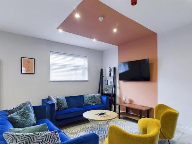 West Parade, 4 Bedroom House
