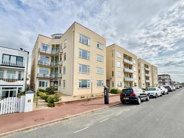 West Parade, Bexhill on sea, 2 Bedroom Flat