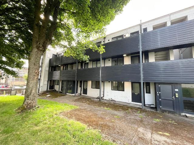 West Parade, Halifax HX1, 1 bed flat to rent, £600 pcm | PrimeLocation
