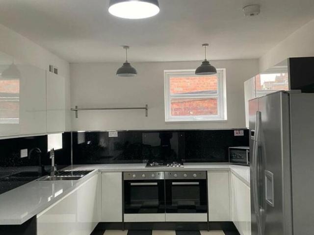 West Parade, Lincoln LN1, 6 bed shared accommodation to rent, £475 pcm | PrimeLocation