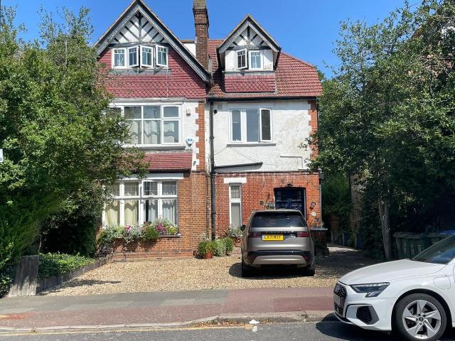 West Park, London SE9, 2 bed flat to rent, £1,800 pcm | PrimeLocation