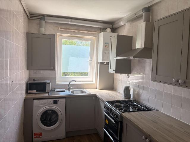 West Pilton Crossway, Pilton, Edinburgh EH4, 2 bed flat to rent, £1,250 pcm | PrimeLocation