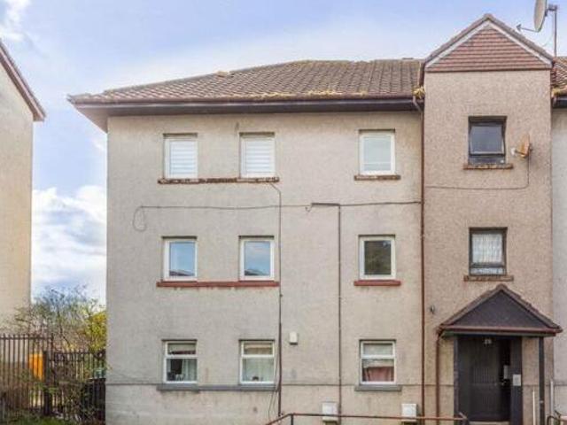 West Pilton Grove, West Pilton, 3 Bedroom Flat